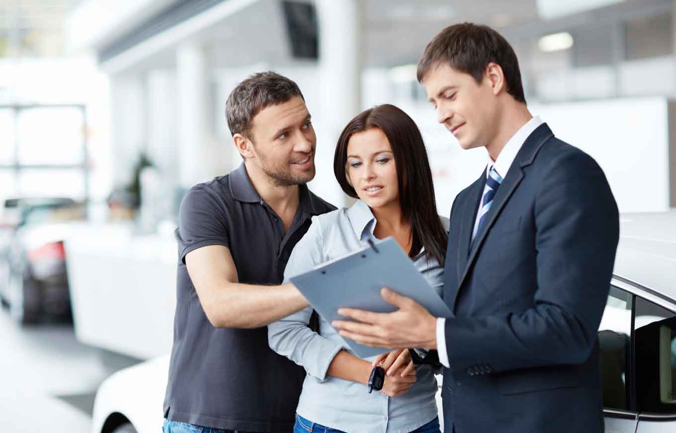 Langkah Sukses Sales Mobil untuk Mengejar Target - Tom MC Ifle